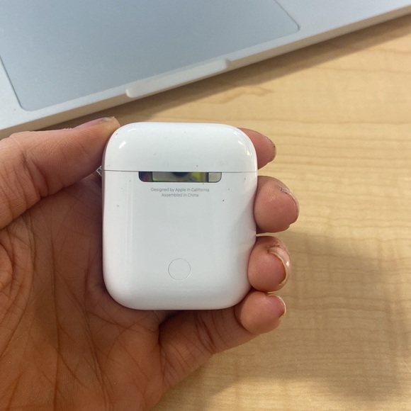 AirPod 1st generation with charging case